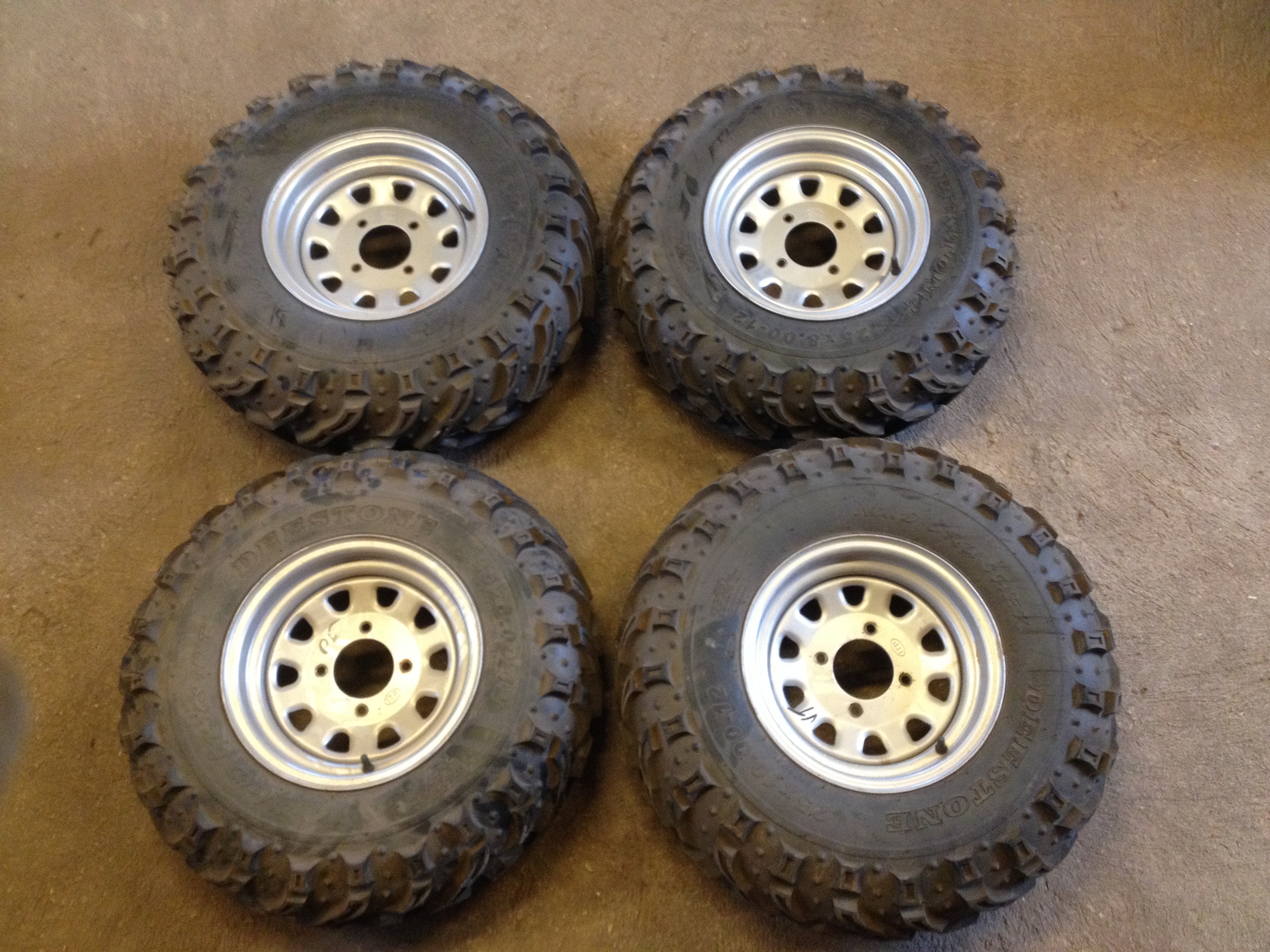 M Atv Veljed Koos Rehvidega 4x100 M DUD 4x4 ee